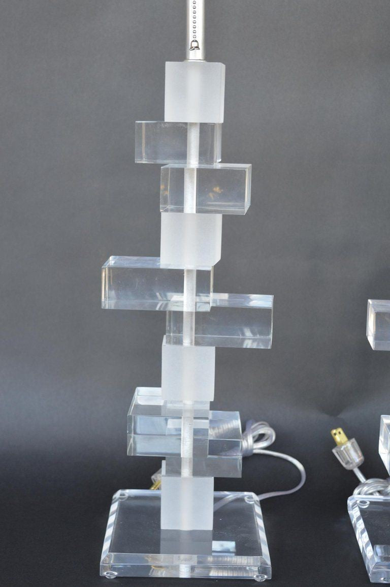 Pair of Acrylic Lamps – PEGASO GALLERY DESIGN